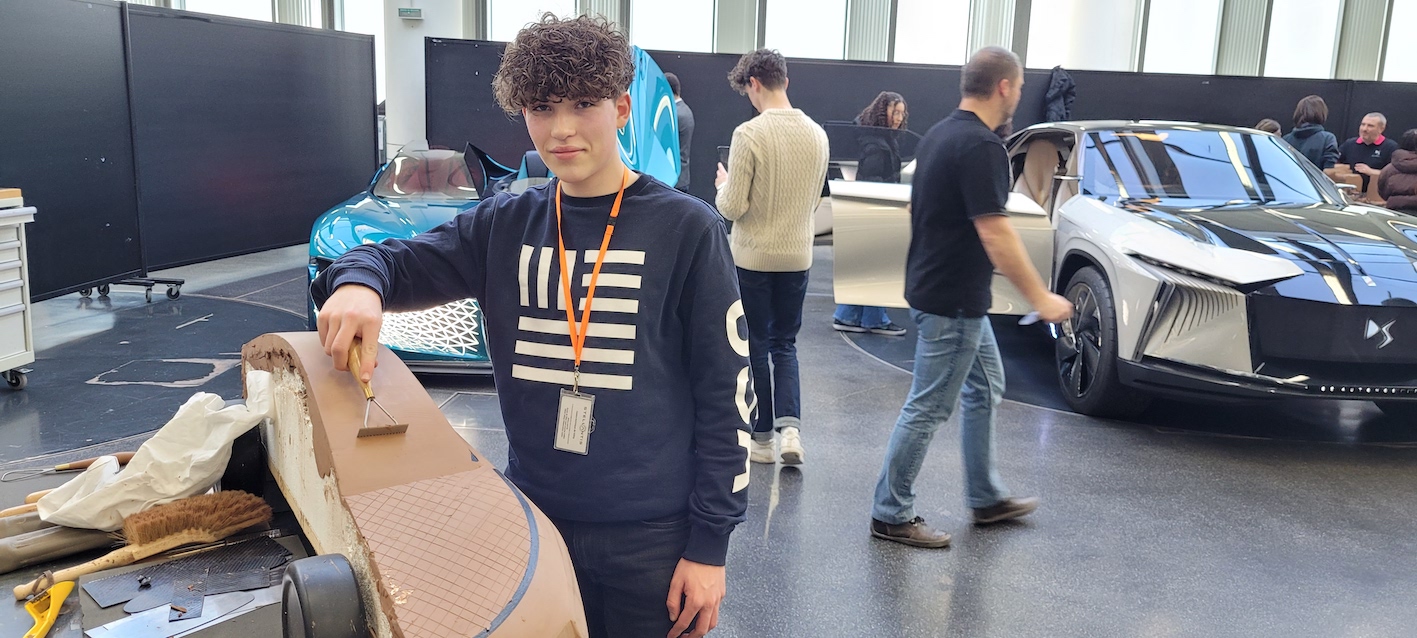 Quand des gamins envahissent les studios de design Stellantis ...